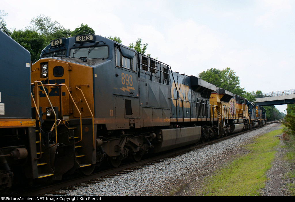 CSX 893